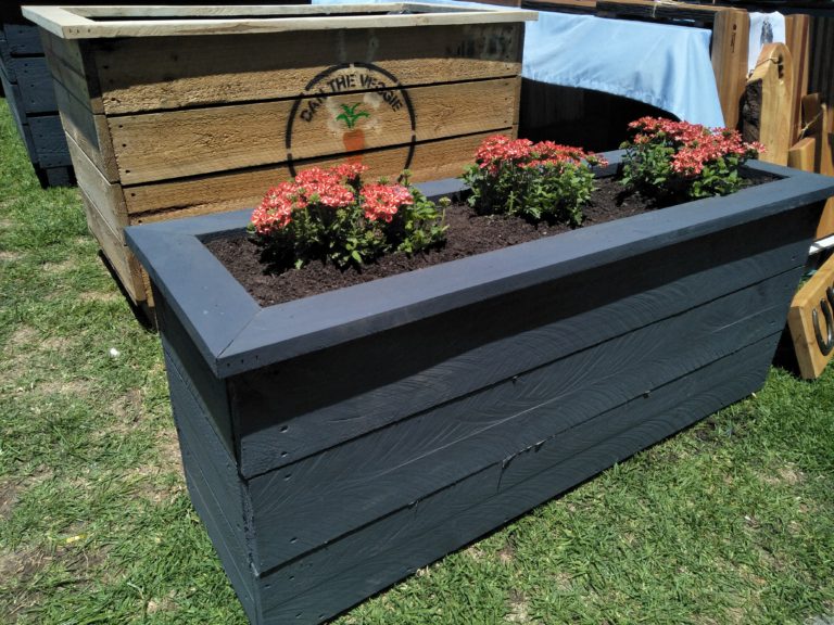 Planter Box Painted – Dan the Veggie Bin Man